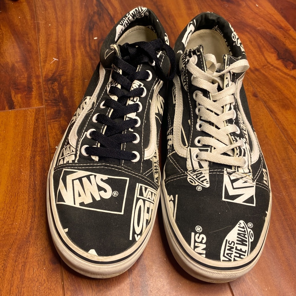 Old School Logo Vans Black And White Vans - Gem